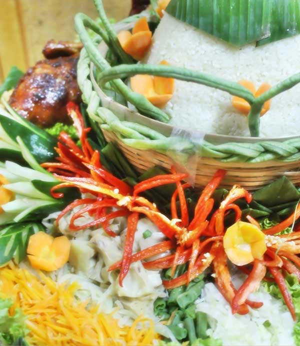 Apa Itu Tumpeng Robyong, Sejarah, Makna & Cara Membuatnya